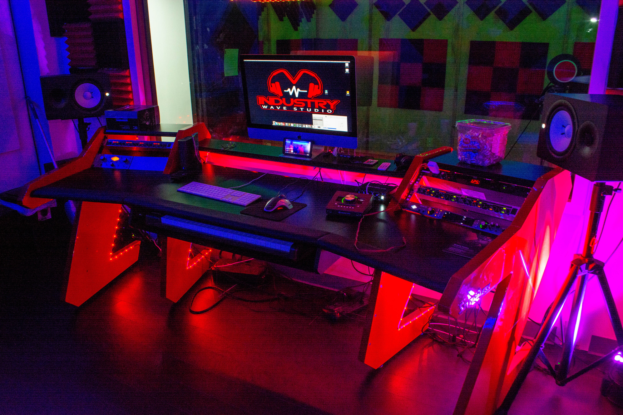 Music Studios Near Me | Industry Wave Studio – Dallas, TX