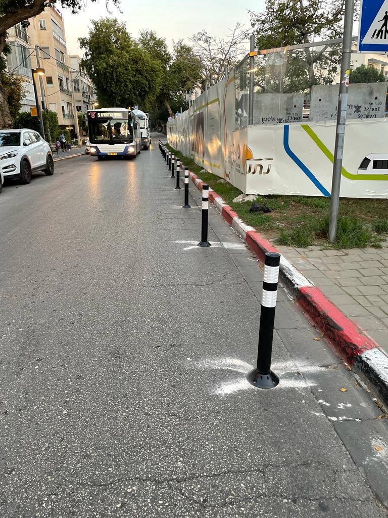 Pexco – Flexible Traffic Posts | תנועה פתוחה
