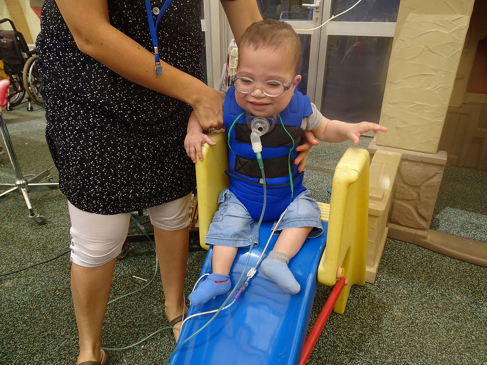 Soft back support corset for young children with muscle weakness