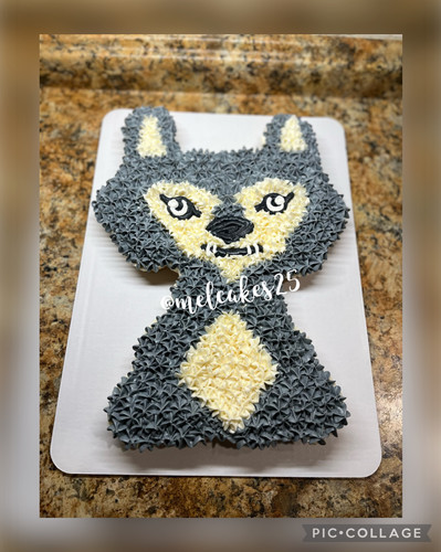 Wolf Cupcake Cake | MelCakes25