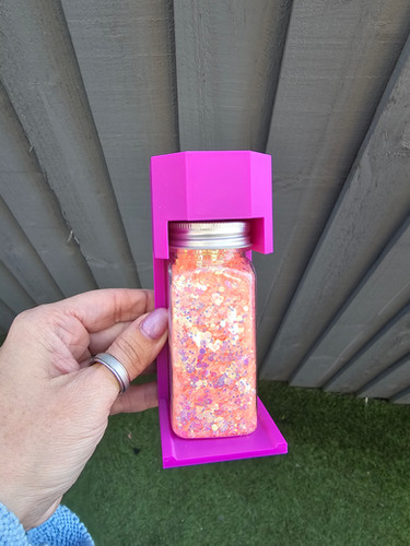 3D printed Glitter Funnel for filling jars | Magnificent HQ