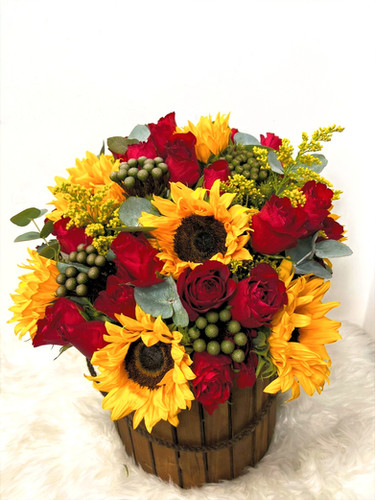 Glamorous Sunflower Bucket Arrangement | brandsandvines