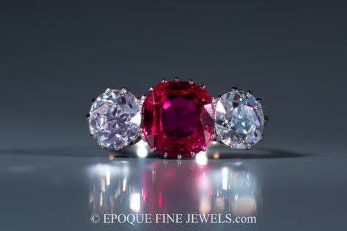 A very fine ruby and diamond ring | Epoque Fine Jewels