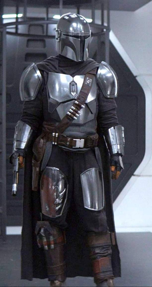 Mandalorian Cape - How to Ensure it Stays Full and Stays ON