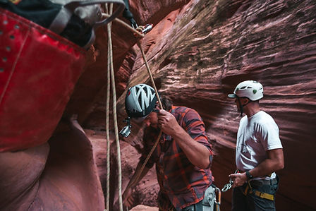 Rappelling & Canyoneering Zion Tours