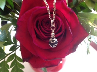 Encased Pendant | roses2remember