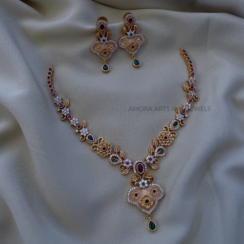 Antique Short Necklace | Amora Art and Jewels