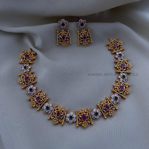 Antique Short Necklace | Amora Art and Jewels