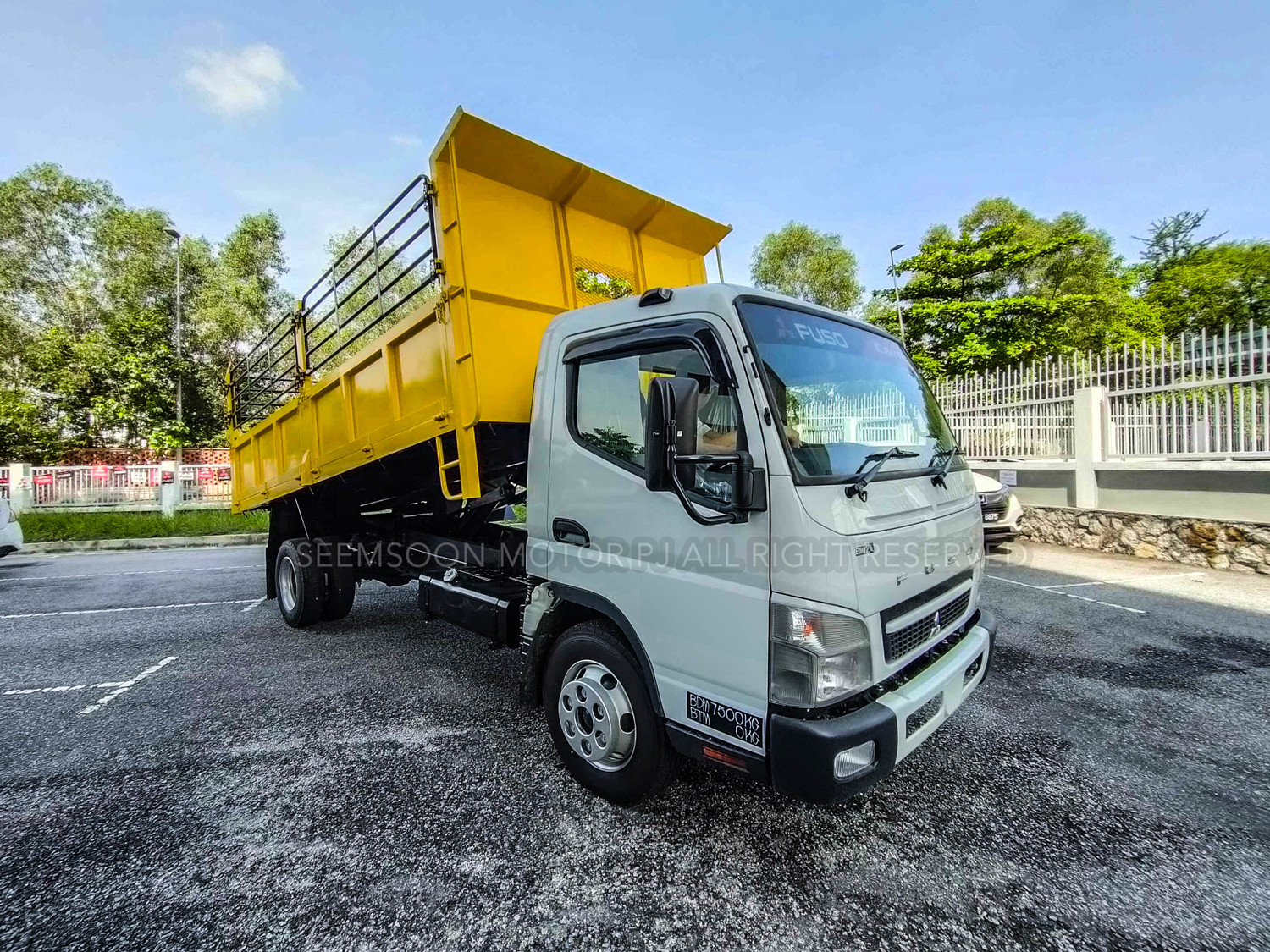 Tipper truck | PJ | Mitsubishi Fuso Malaysia I Seemsoon Motor PJ