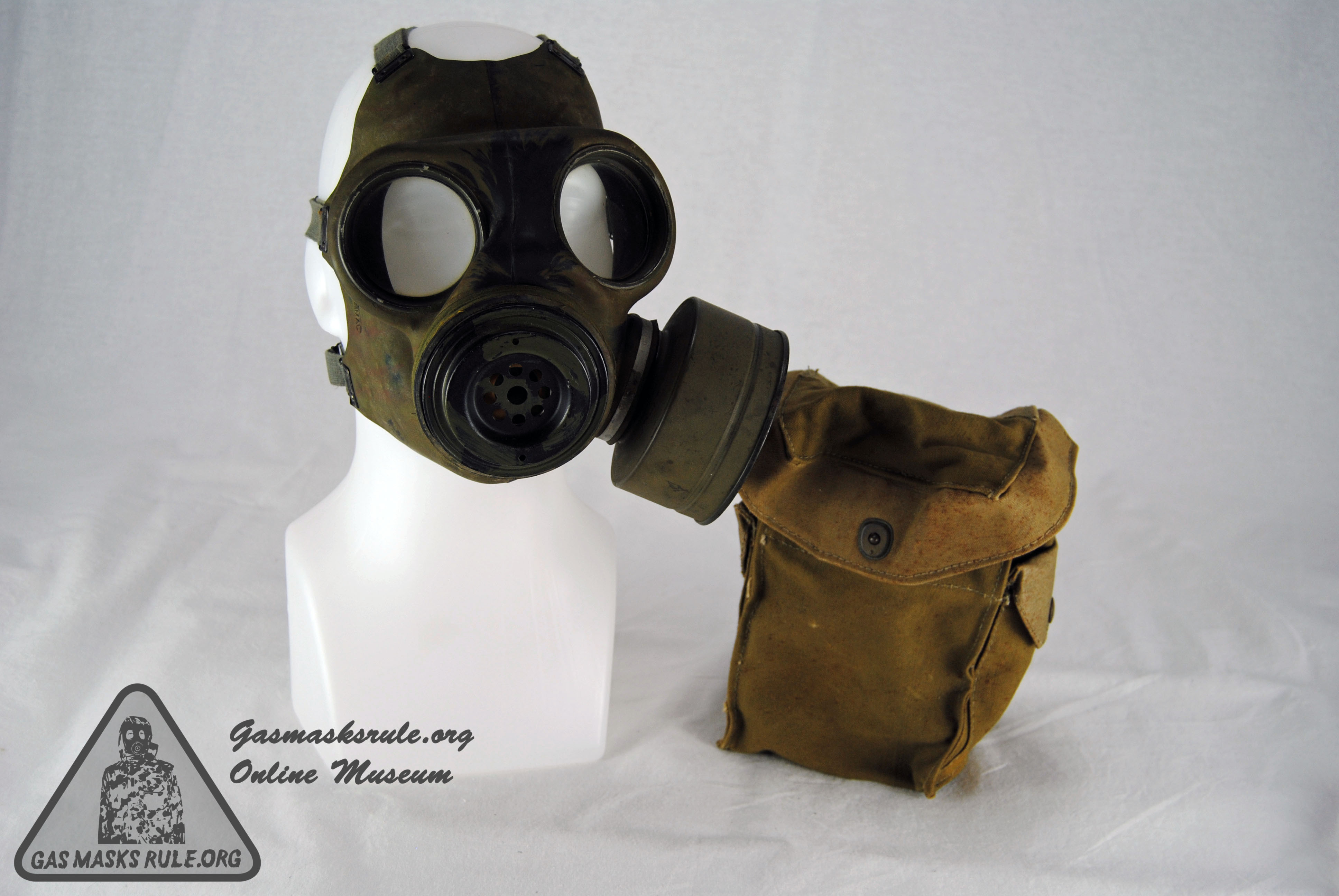 Respirator, Anti-Gas, Light, Australia, Kenworth, 1940s | Gas Masks ...