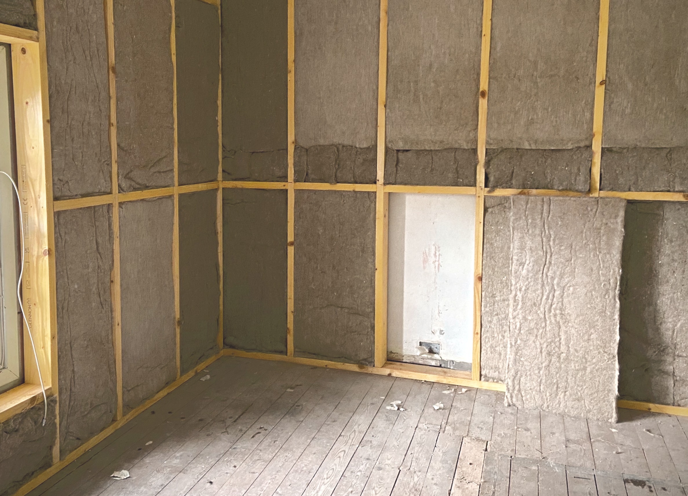 Retrofit: How to insulate traditional stone buildings: Using natural ...