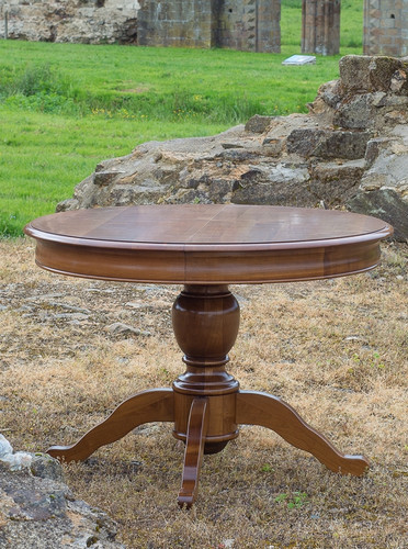 FLAUBERT round center-leg table dark cherry wood | Maison Gontier
