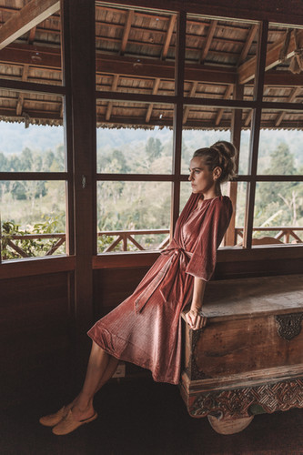 שמלת עמנואל | ורוד עתיק | Zohar Ariel