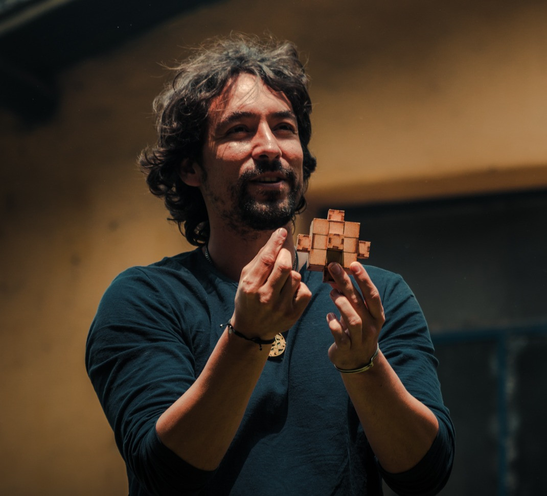 OCTAVIO | Octavio Dávila