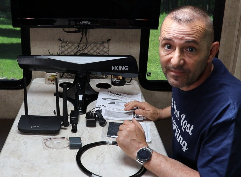 King Falcon WiFi - Automatic Directional Antenna and Router for the RV