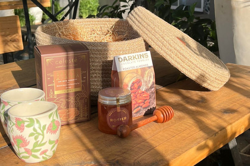 Chai Gift Hamper with Cups India | Chai Mood Hamper by Melted