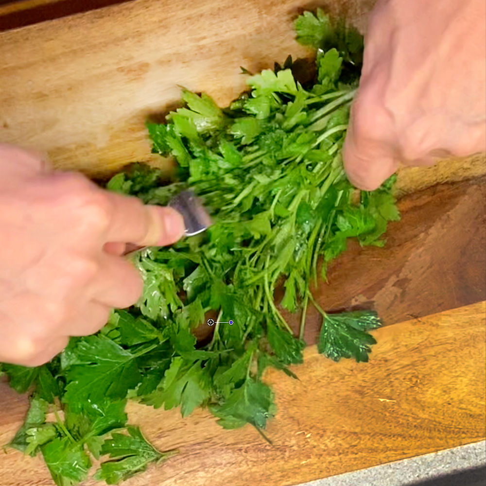 How to Clean, Pick and Chop Parsley