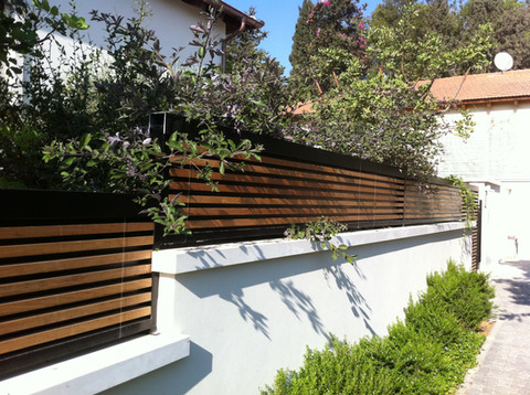 D-FENCE | D-Fence Electronic Fencing and Security Systems