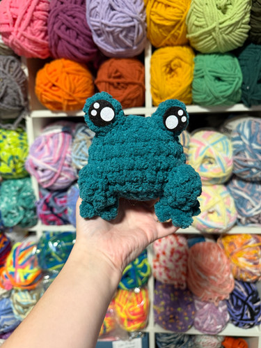 Ivy Green Frog | Crochet Vision