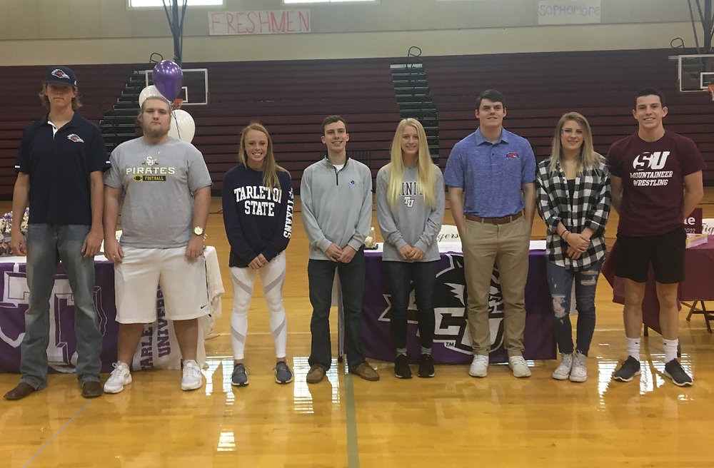 NINE SENIORS SIGN LETTERS OF INTENT