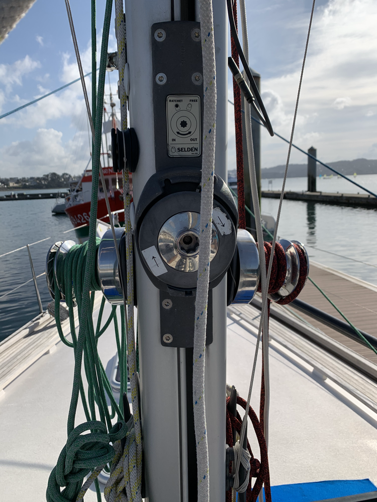 Sailing made easy with in-mast furling