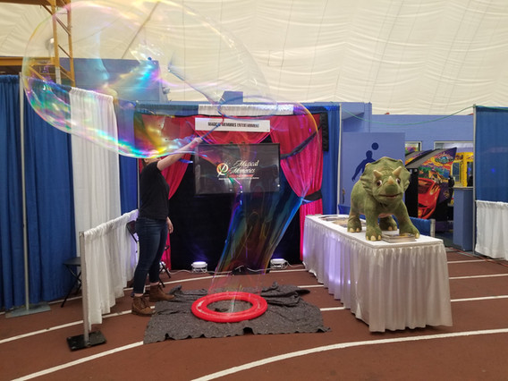 Giant Bubbles | Big Bubbles For Outdoor Events | Large Amounts Of ...