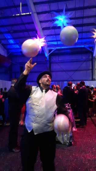 Juggling Shows | Mingling Jugglers for Hire | Magical Memories ...