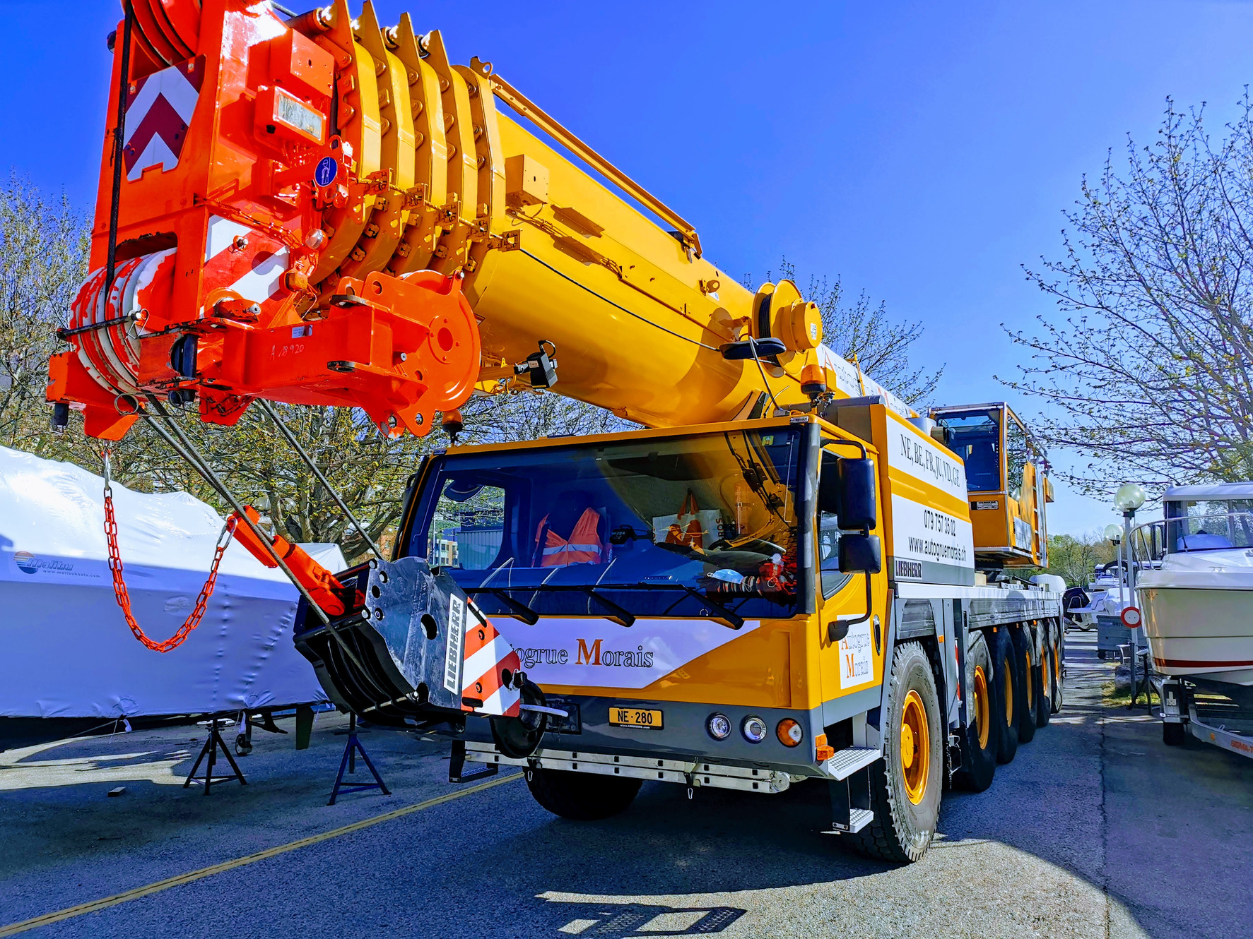 Autogrues Morais, Levages, Grue mobile, Camion-grue, Grues, Montage et ...