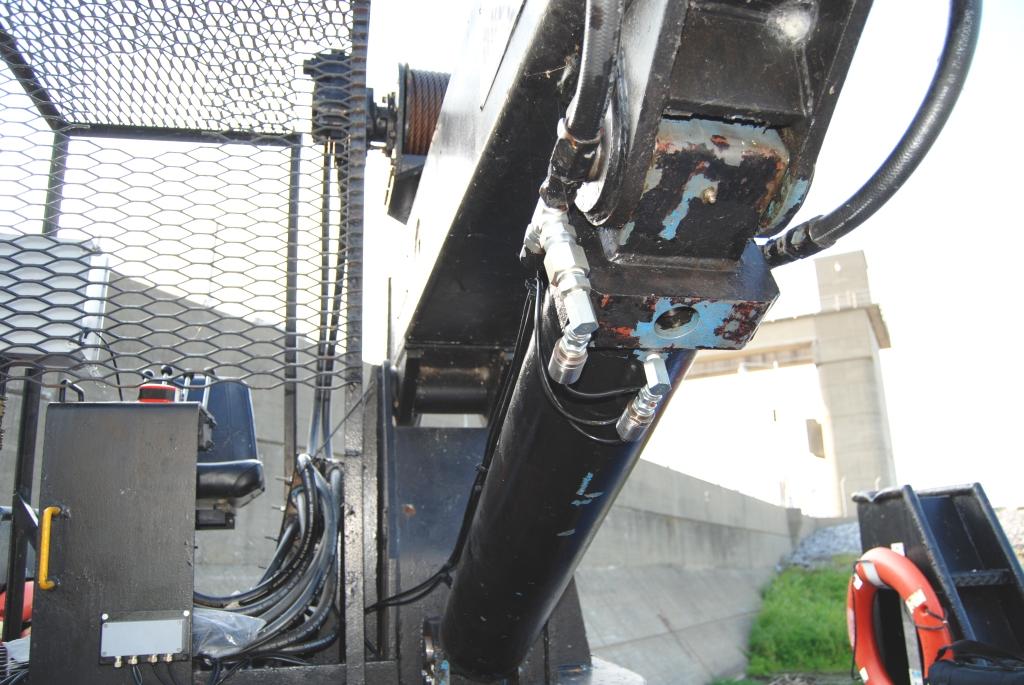 Crane Warning Indicators FAQ | What is an Anti Two Block Warning System?