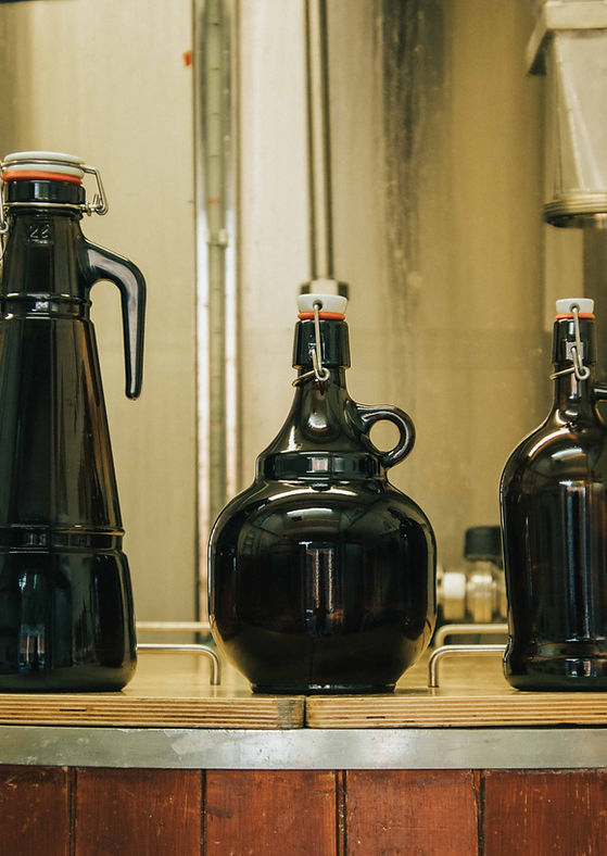 Glass Growler Bottles for Sale in the UK at Sen5es
