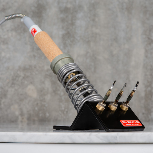 Regad Metal Handle Rest | Pro Atelier Plus