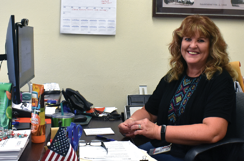 Longest continuously serving county employee plans retirement