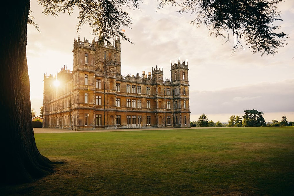 SPEND THE EVENING AT DOWNTOWN ABBEY