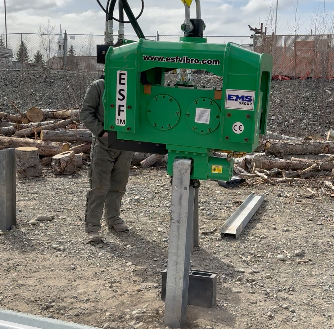 Hydraulic Post Extractor | Groundwork Experts