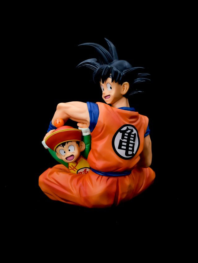 Dragon Ball Z Goku & Gohan father-son embrace Figure PVC | animeworld.co.nz