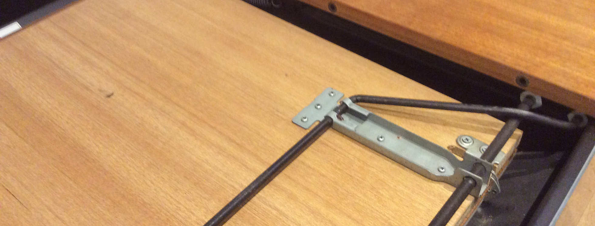 Mid Century Chiswell Teak Pedestal Extension Dining Table