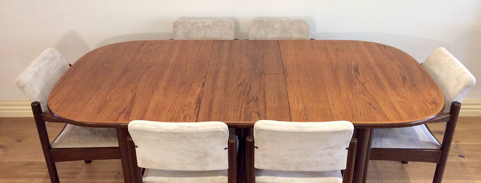 Vintage Chiswell Teak Extension Dining Table. | mrbeams