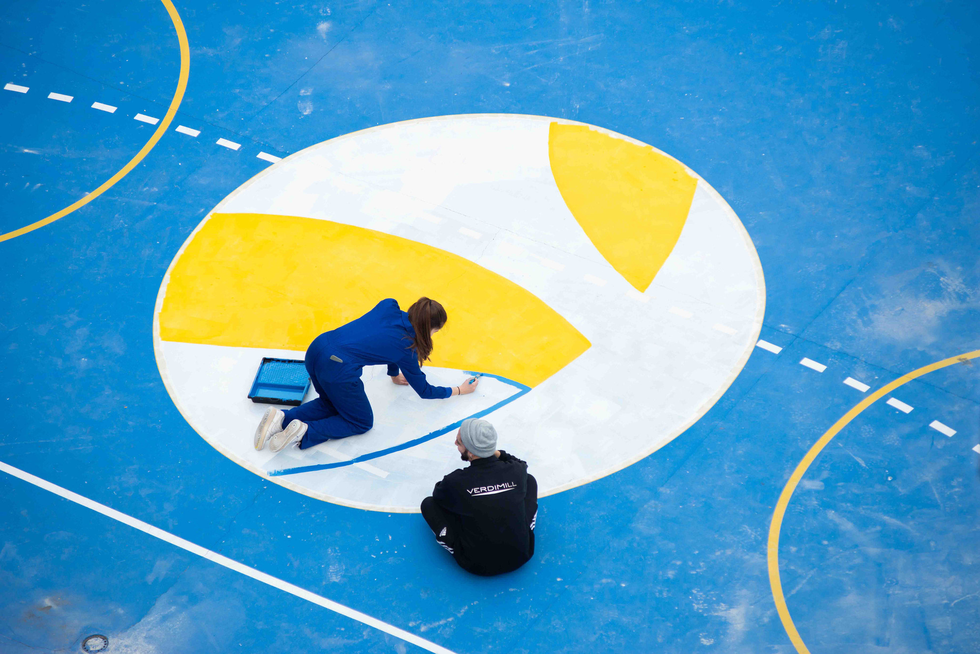 Dos Monos Rojos | Jump The Line