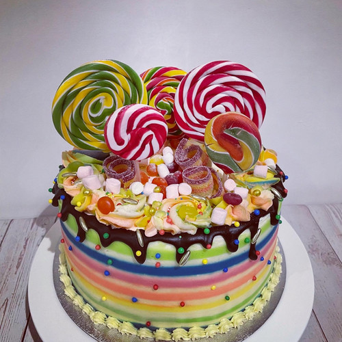 Candy and chocolates cake | BarbaraCakes