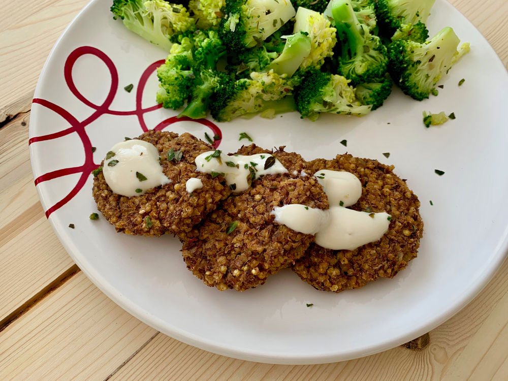 Azukibohnen-Hirse-Laibchen