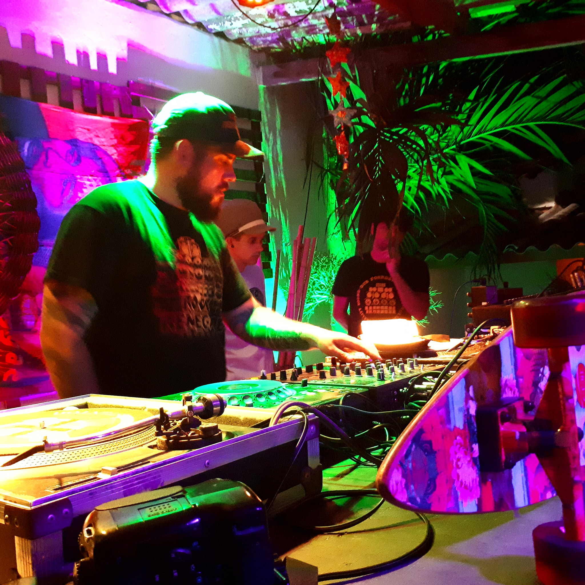 SOUND SYSTEM HIRE AND DJS | Ruby Flames Ents