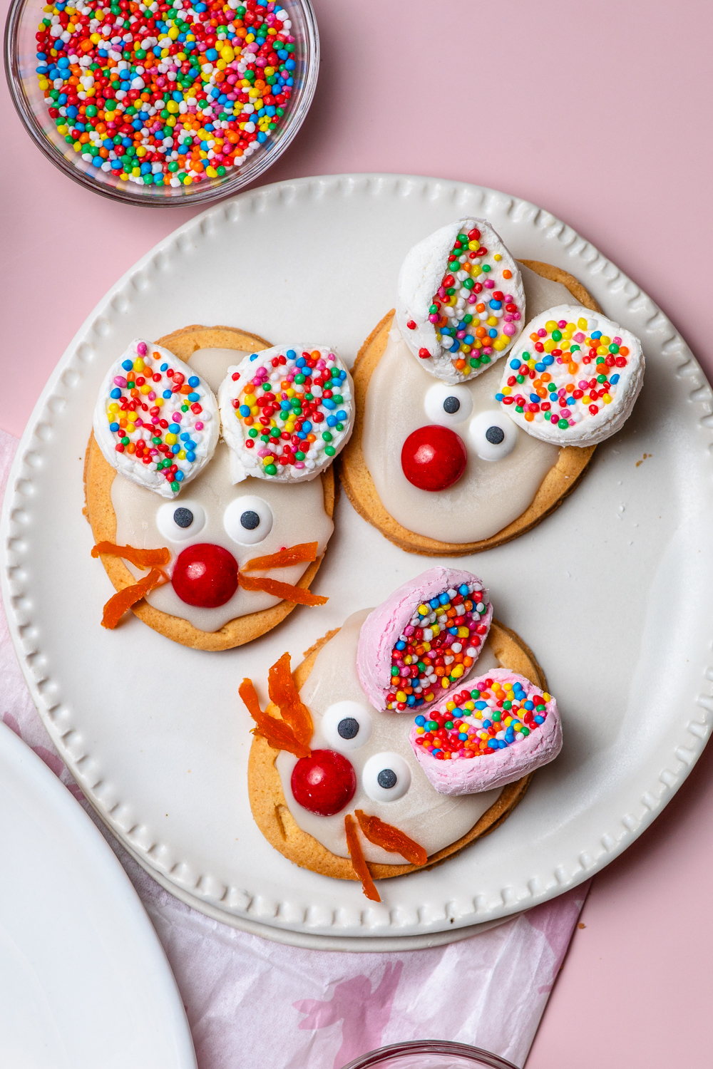 Fun and Festive Easter Biscuit Bunny Faces Cookies
