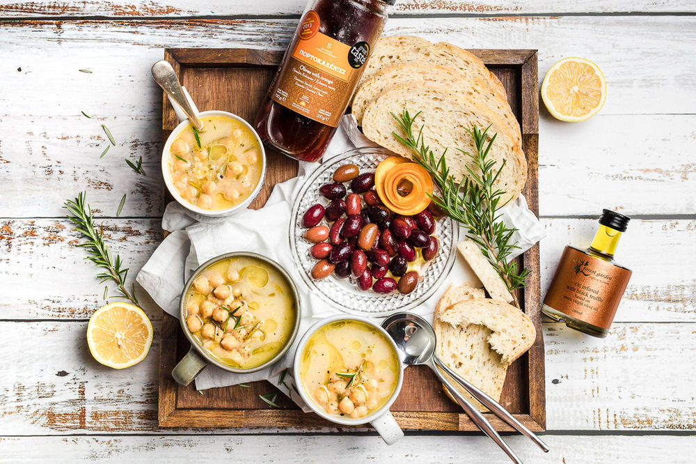 Greek Chickpea Soup aka Revithosoupa