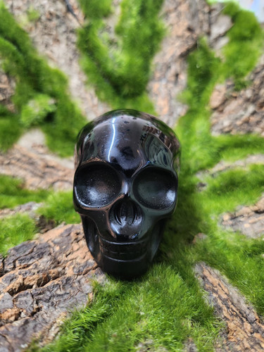 Astrophyllite skull | Rockcollage