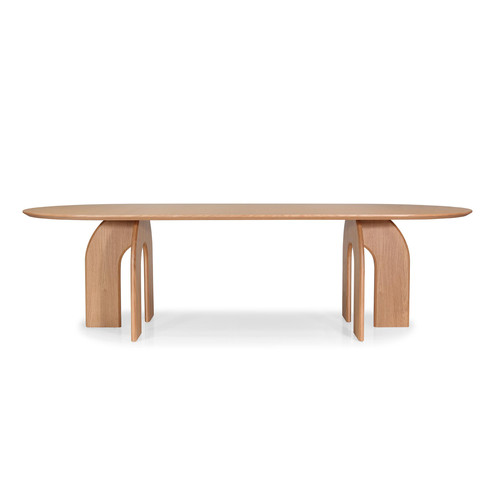 HANA dining table | Studio Silva Design