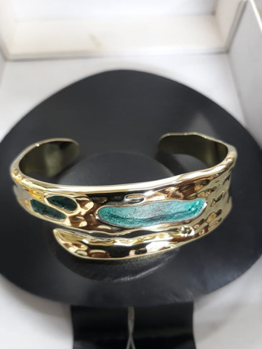 Island Bracelet in Brass - I.M. Signature Crafts (11) | Taste of Isla