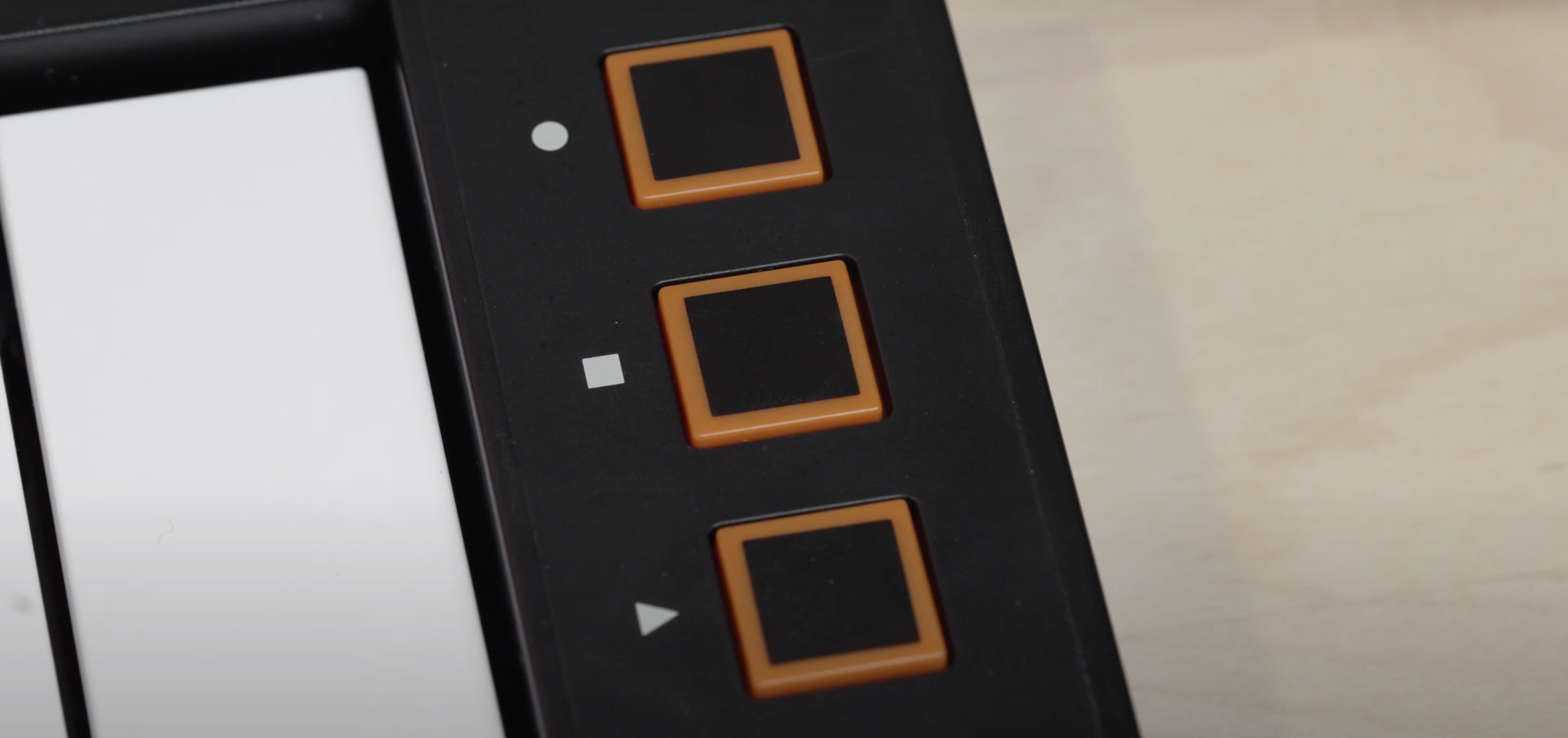 Review: Carry-On Folding MIDI Controller Keyboard