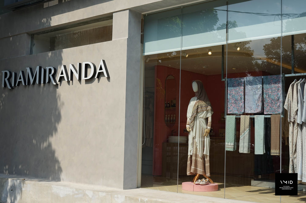 Ria Miranda - Flagship Store