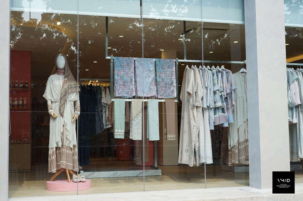 Ria Miranda - Flagship Store