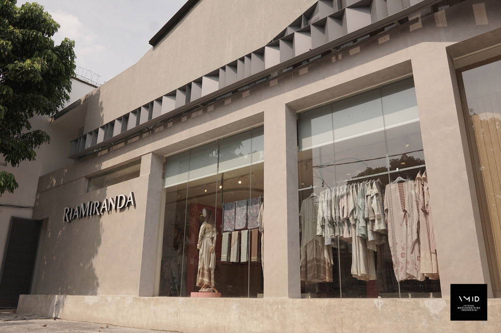 Ria Miranda - Flagship Store